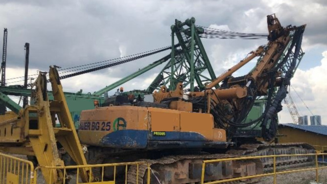 Bauer BG25C for sale | Used Bauer BG25C Rotary Piling Rigs for sale ...