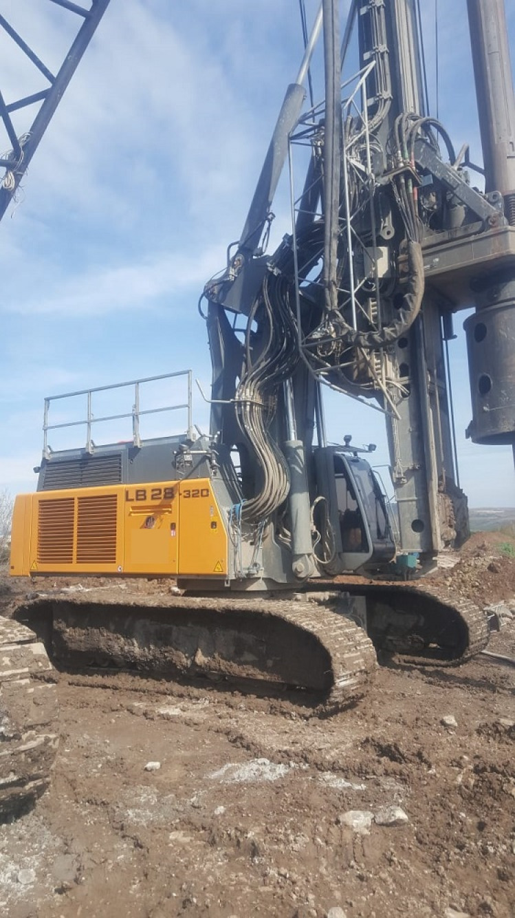 Liebherr LB28-30 for sale | Used Liebherr LB28-30 Rotary Bored Piling ...