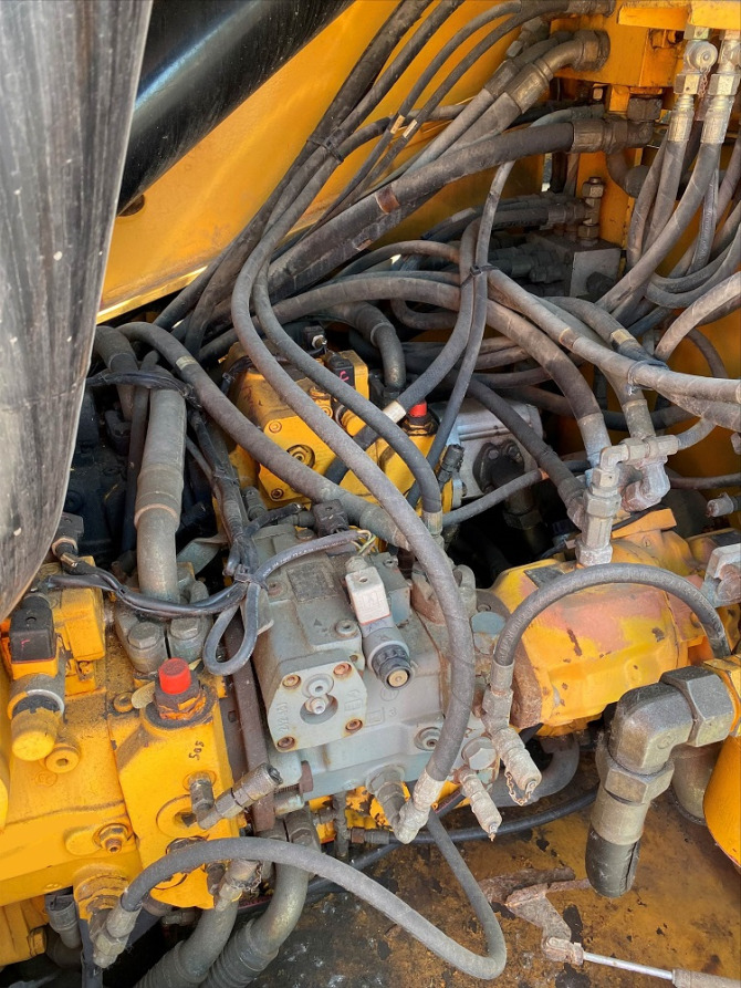 Liebherr HS855 HD for sale | Used Liebherr HS855 HD Crawler Cranes for ...