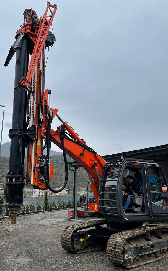 Geax EK90 for sale | PF 39026 | Used Geax EK90 Rotary Bored Piling Rigs | Geax EK90 for Piling ...